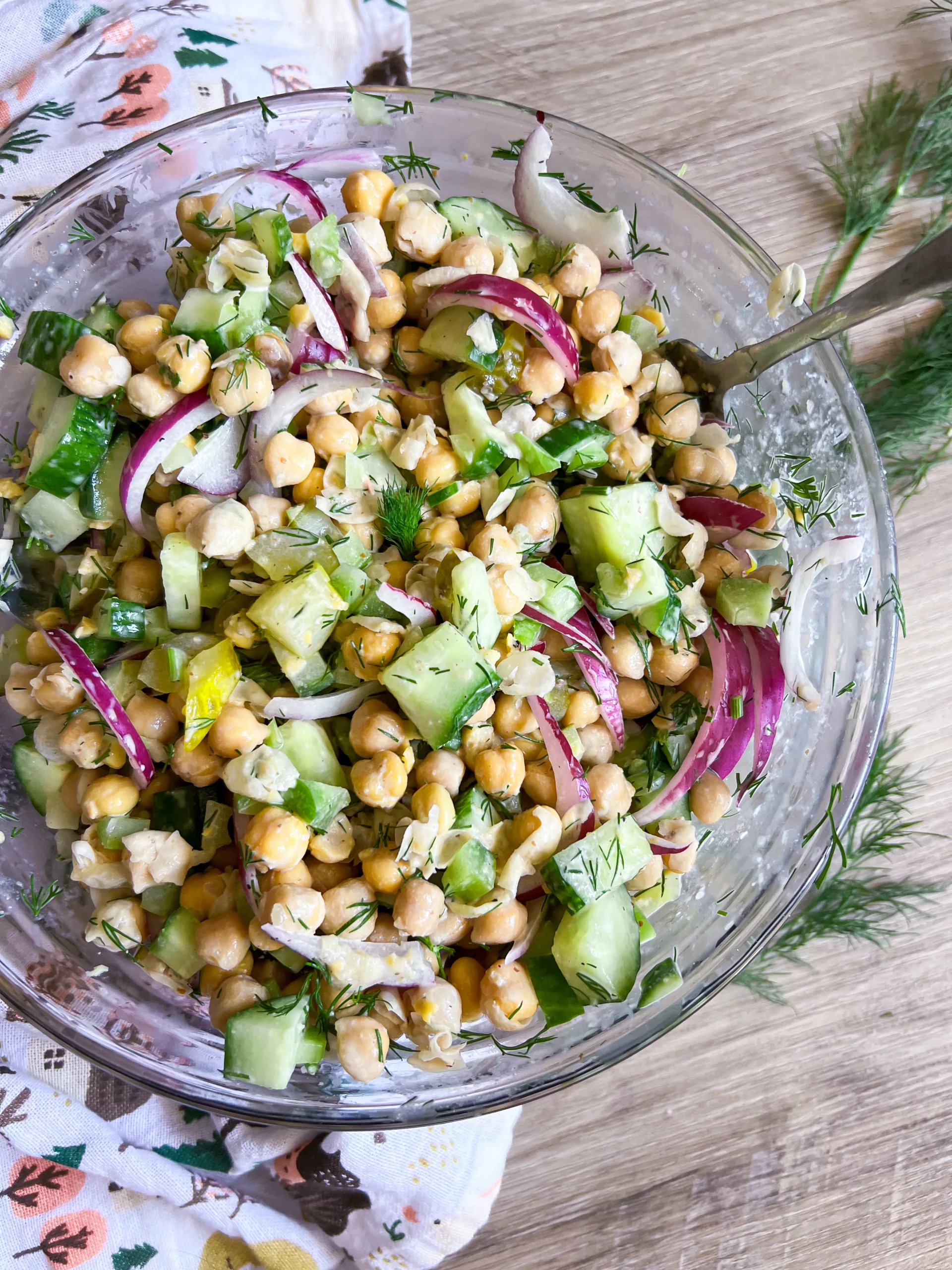 Easy Dill Pickle Chickpea Salad Recipe | Essy Cooks