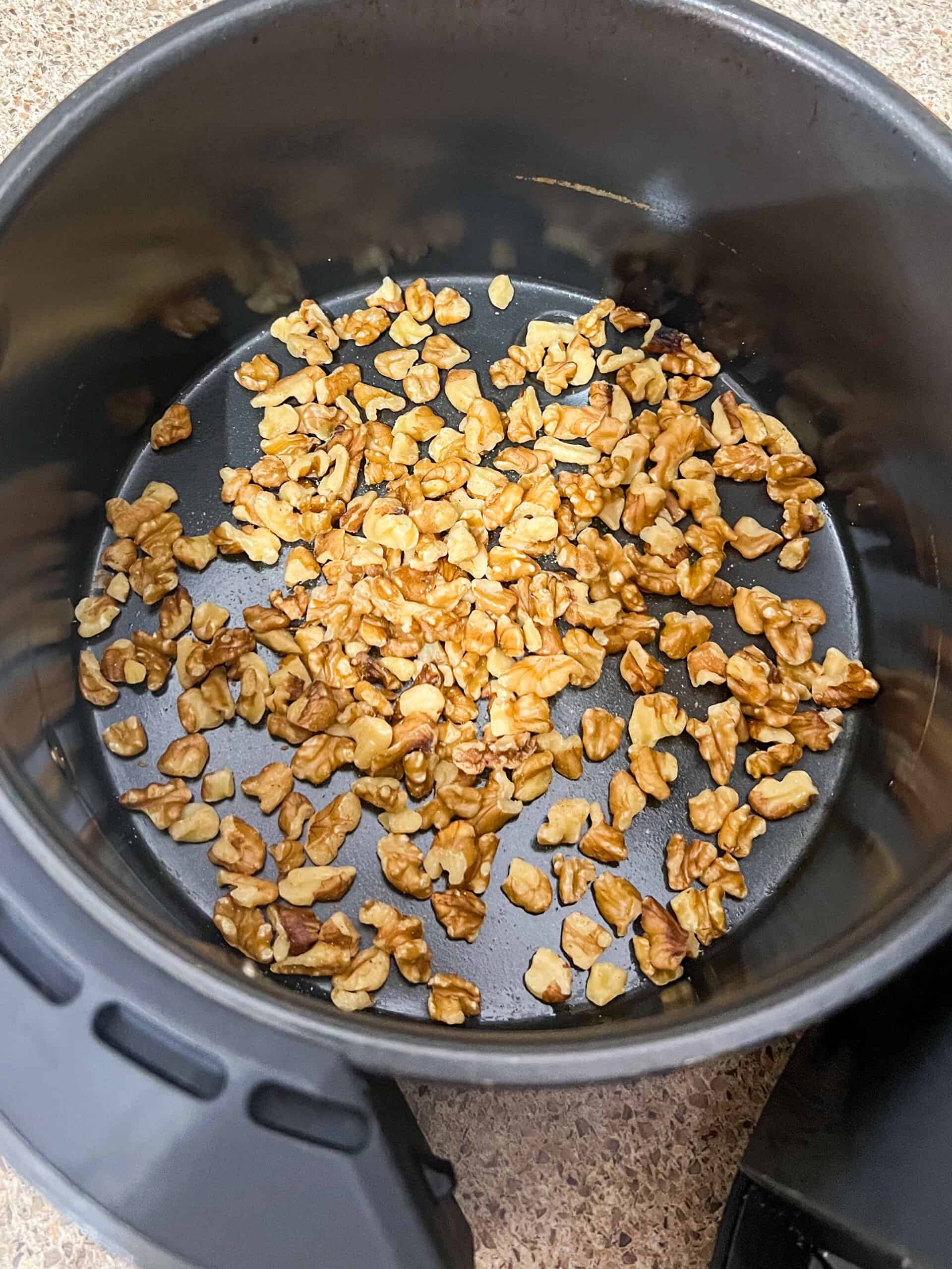 Air Fryer Candied Walnuts Easy Recipe | Essy Cooks