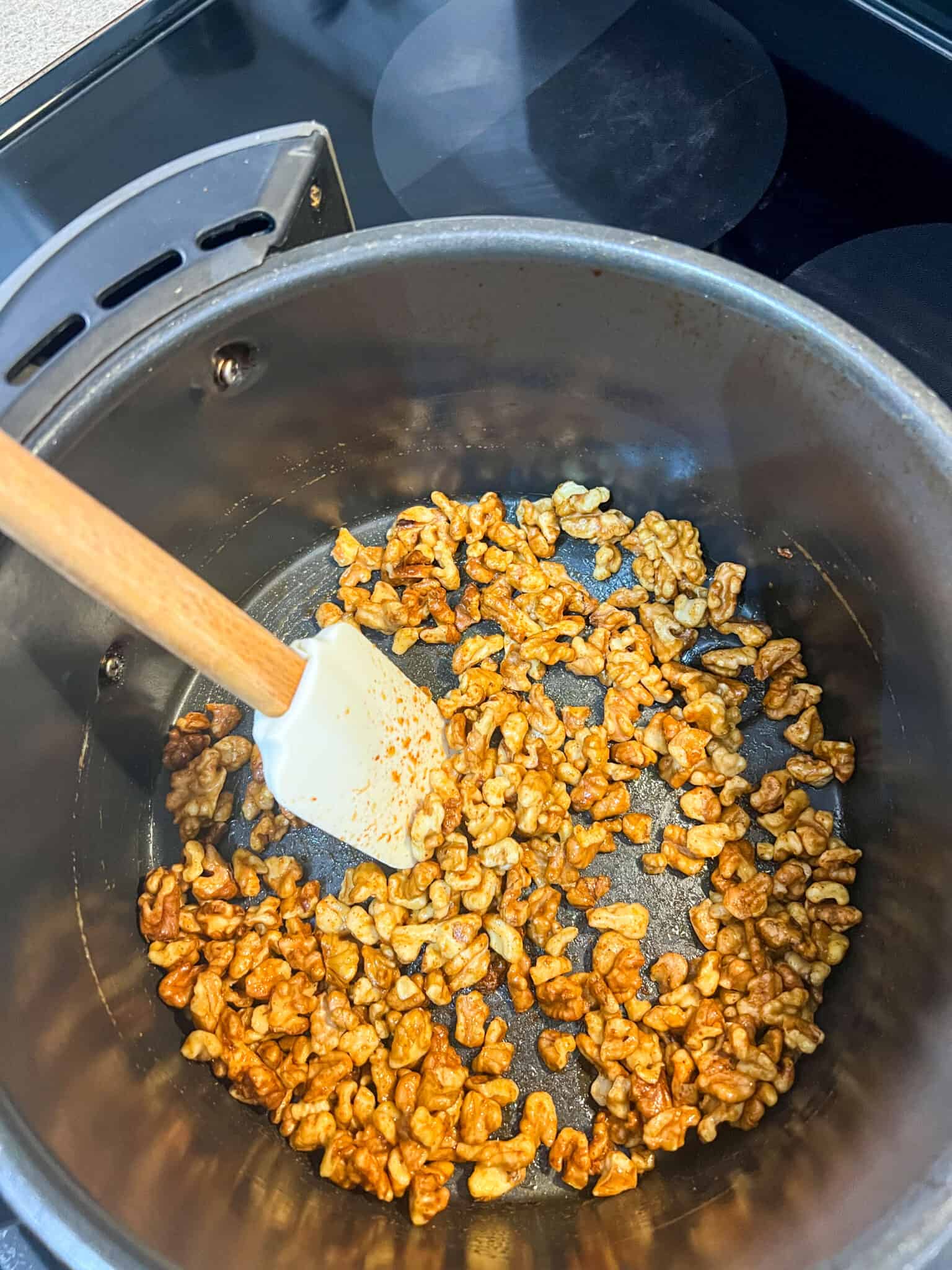 Air Fryer Candied Walnuts Easy Recipe | Essy Cooks