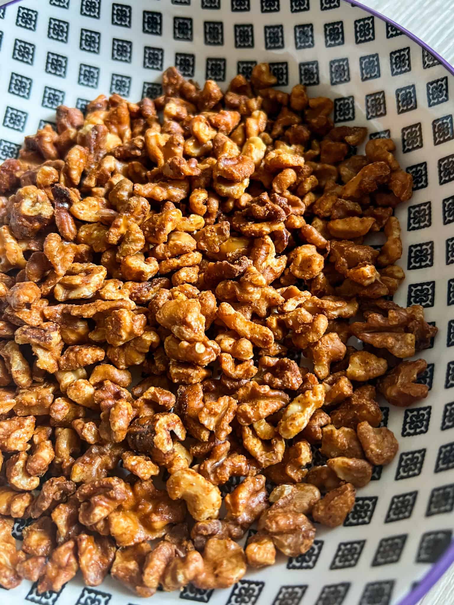 Air Fryer Candied Walnuts Easy Recipe | Essy Cooks