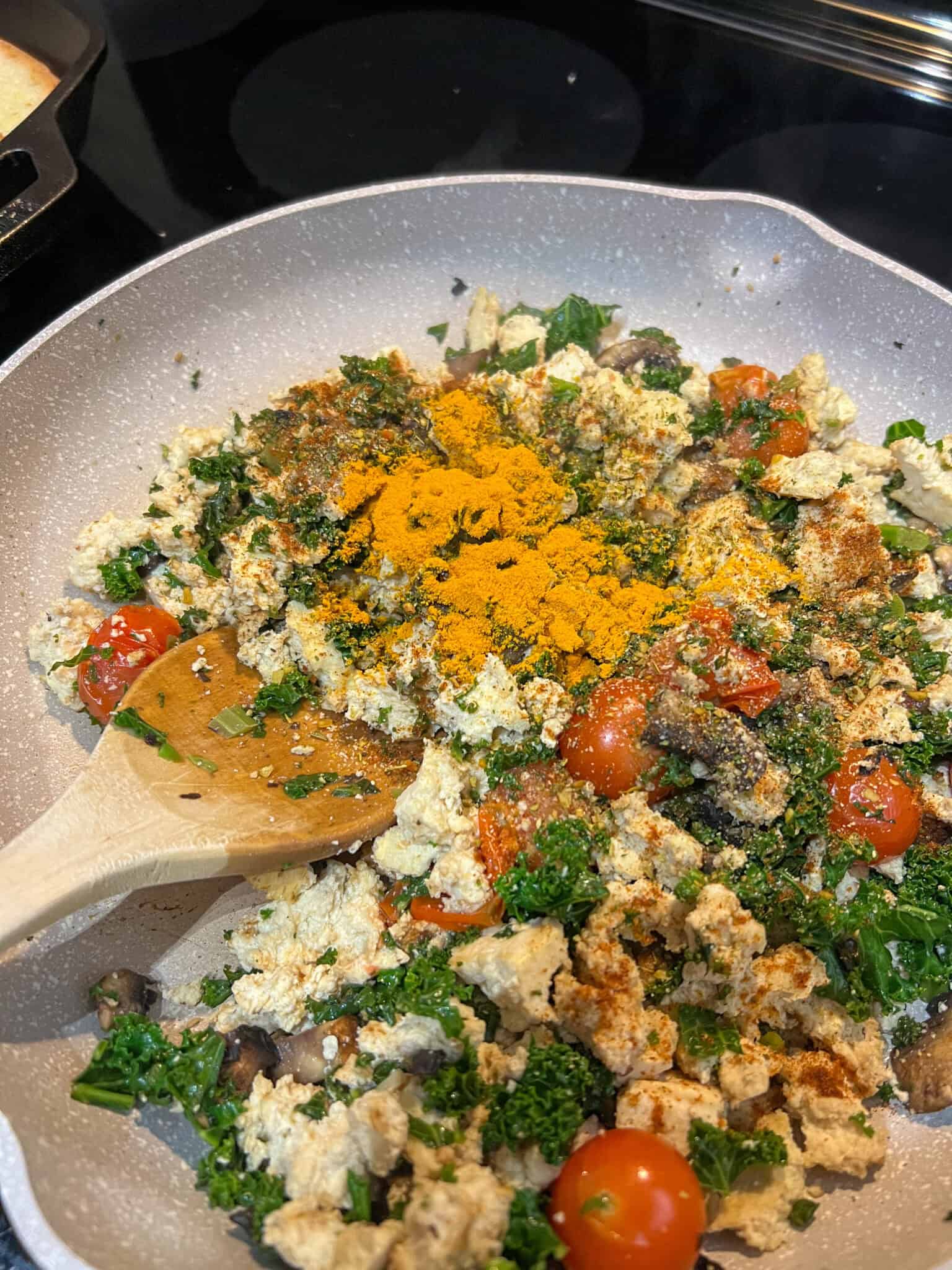 Easy Vegan Tofu Scramble Meal Prep | Essy Cooks