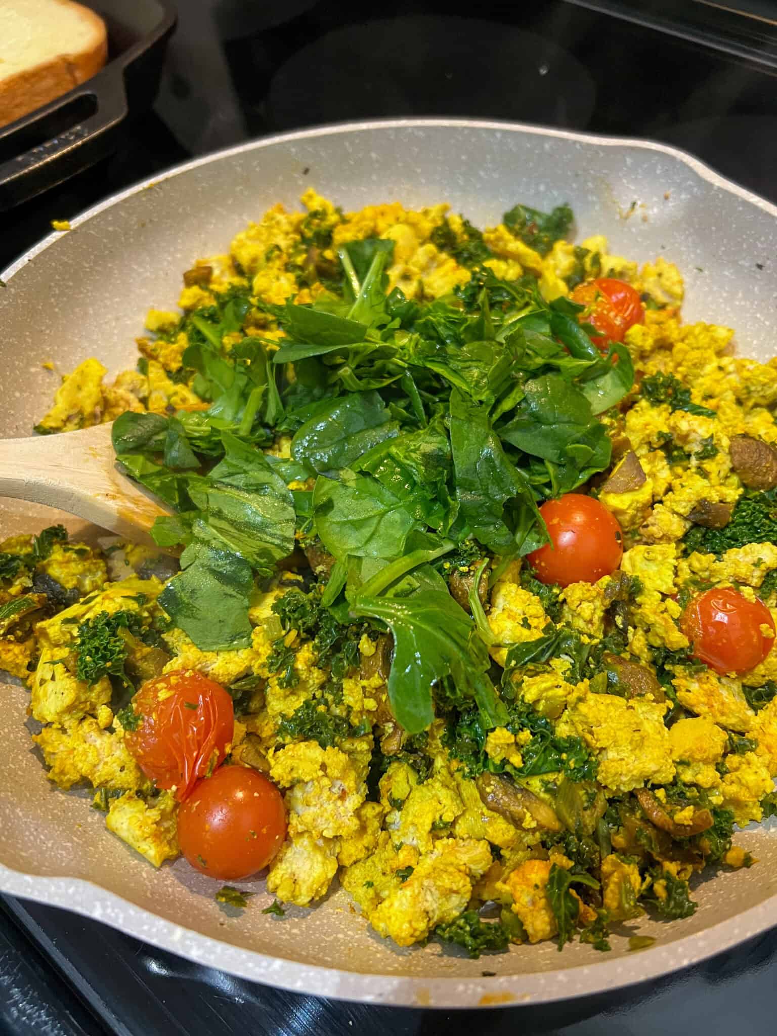 Easy Vegan Tofu Scramble Meal Prep | Essy Cooks