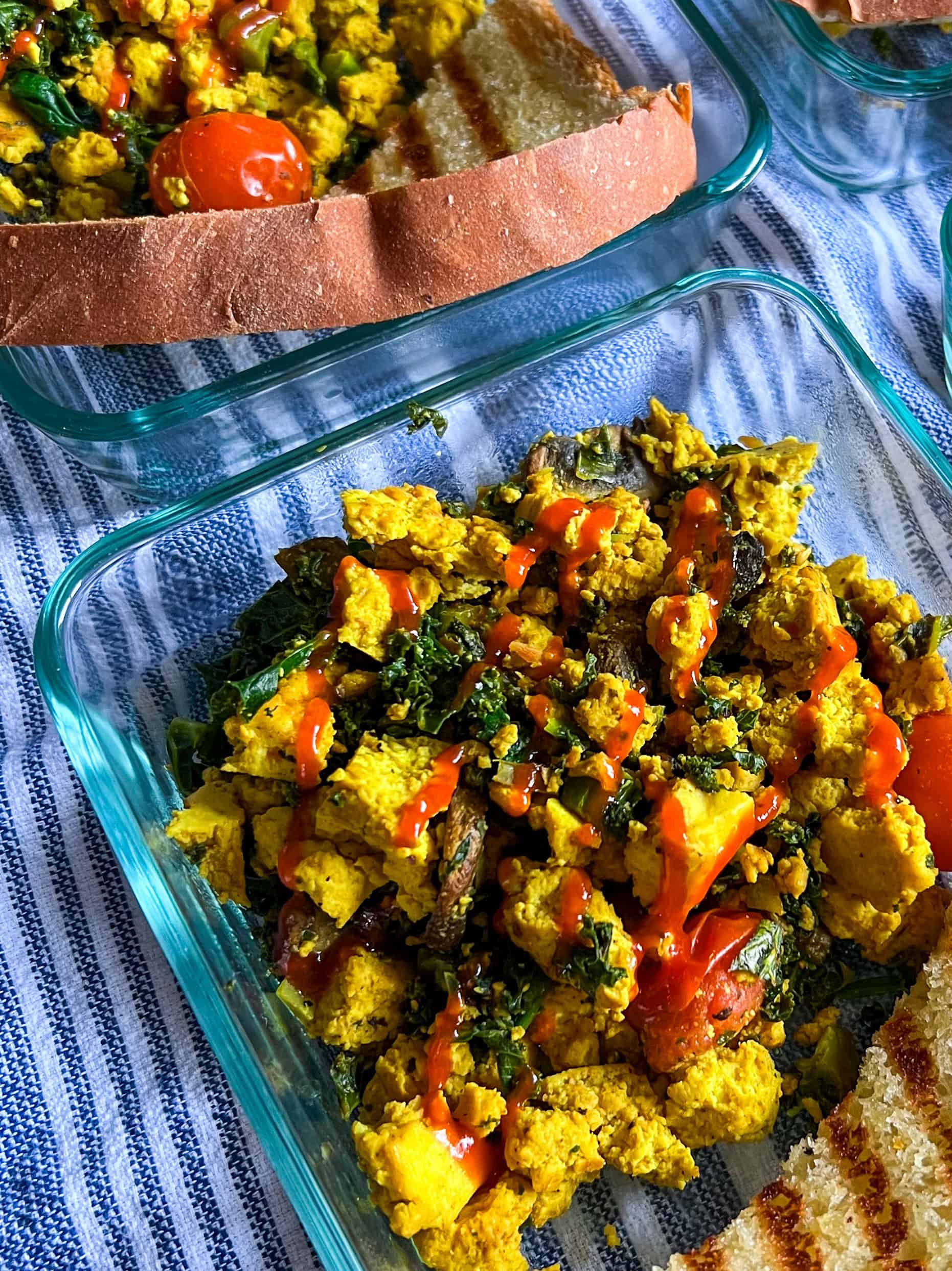 Easy Vegan Tofu Scramble Meal Prep | Essy Cooks